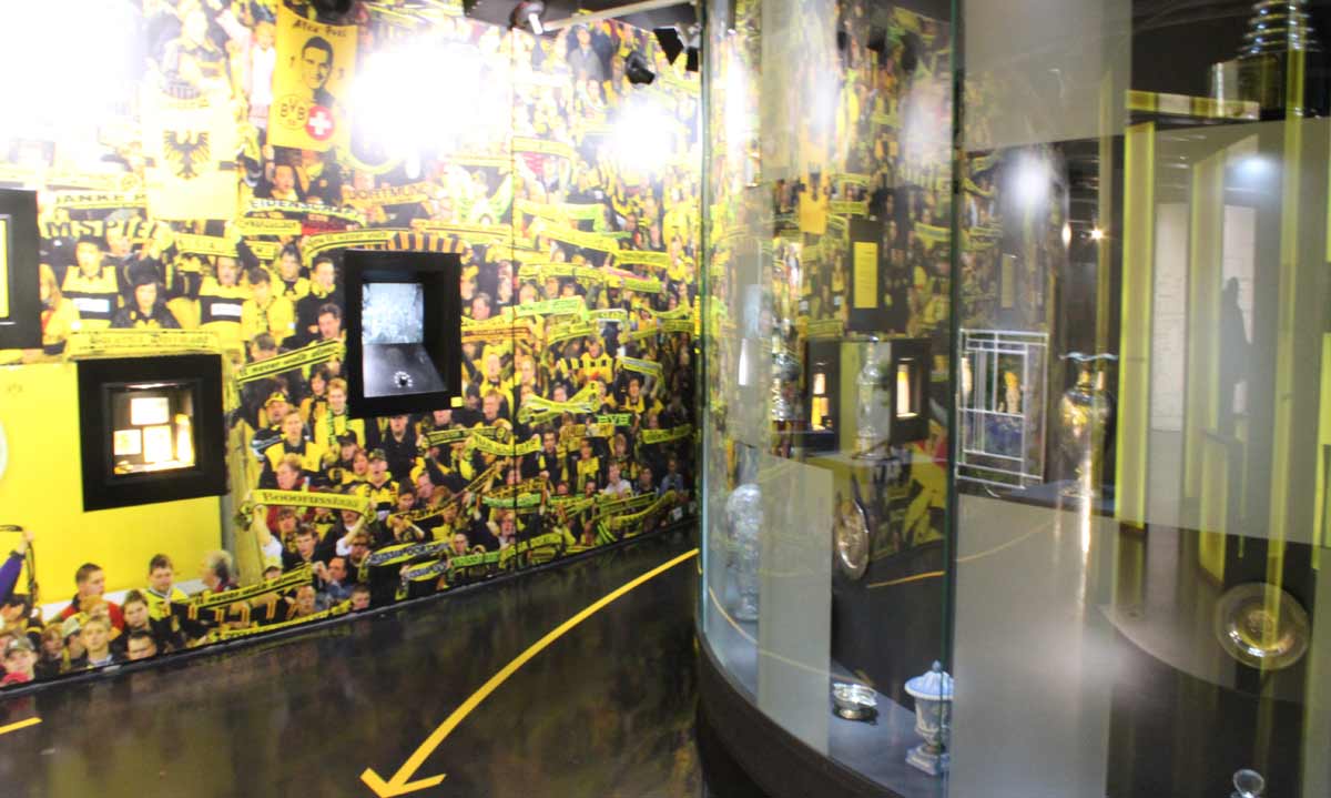 Um tour pelo estádio do Borussia Dortmund: o mais bonito do mundo ...
