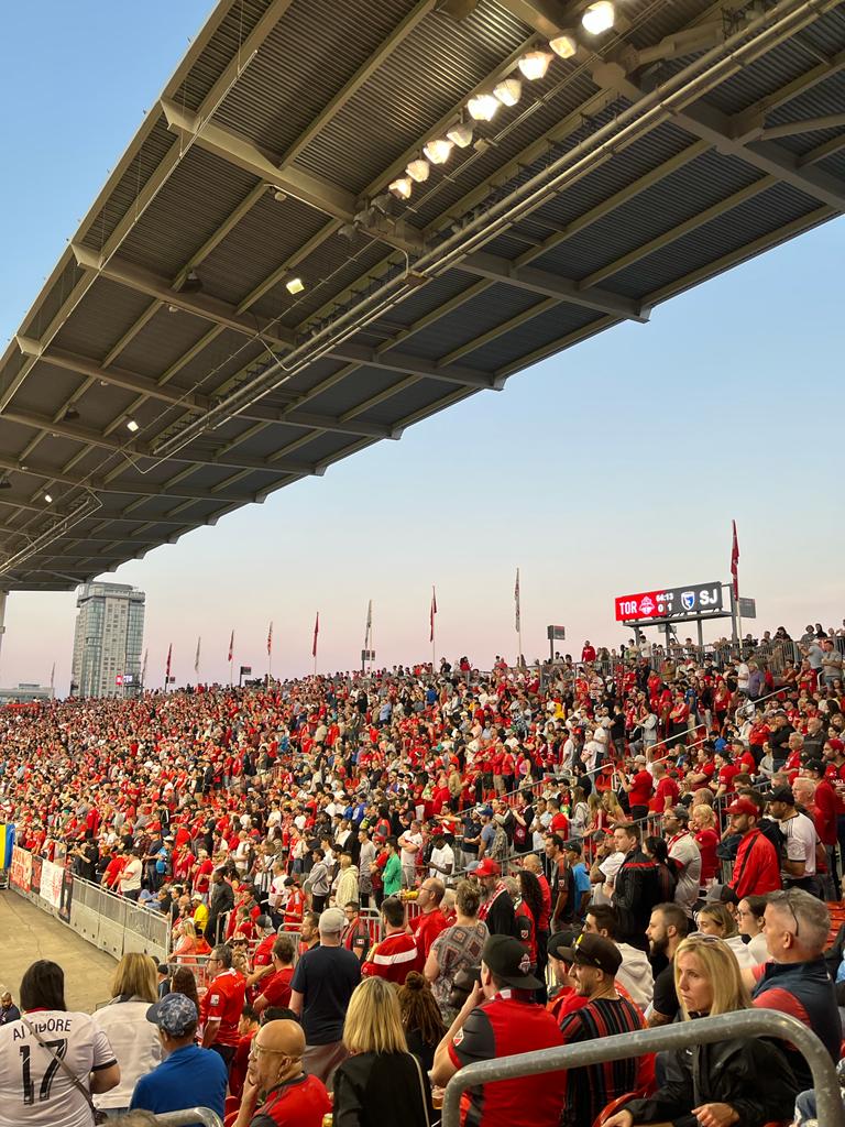 A nossa experiência de ver um jogo do Toronto FC - Viagem 0800